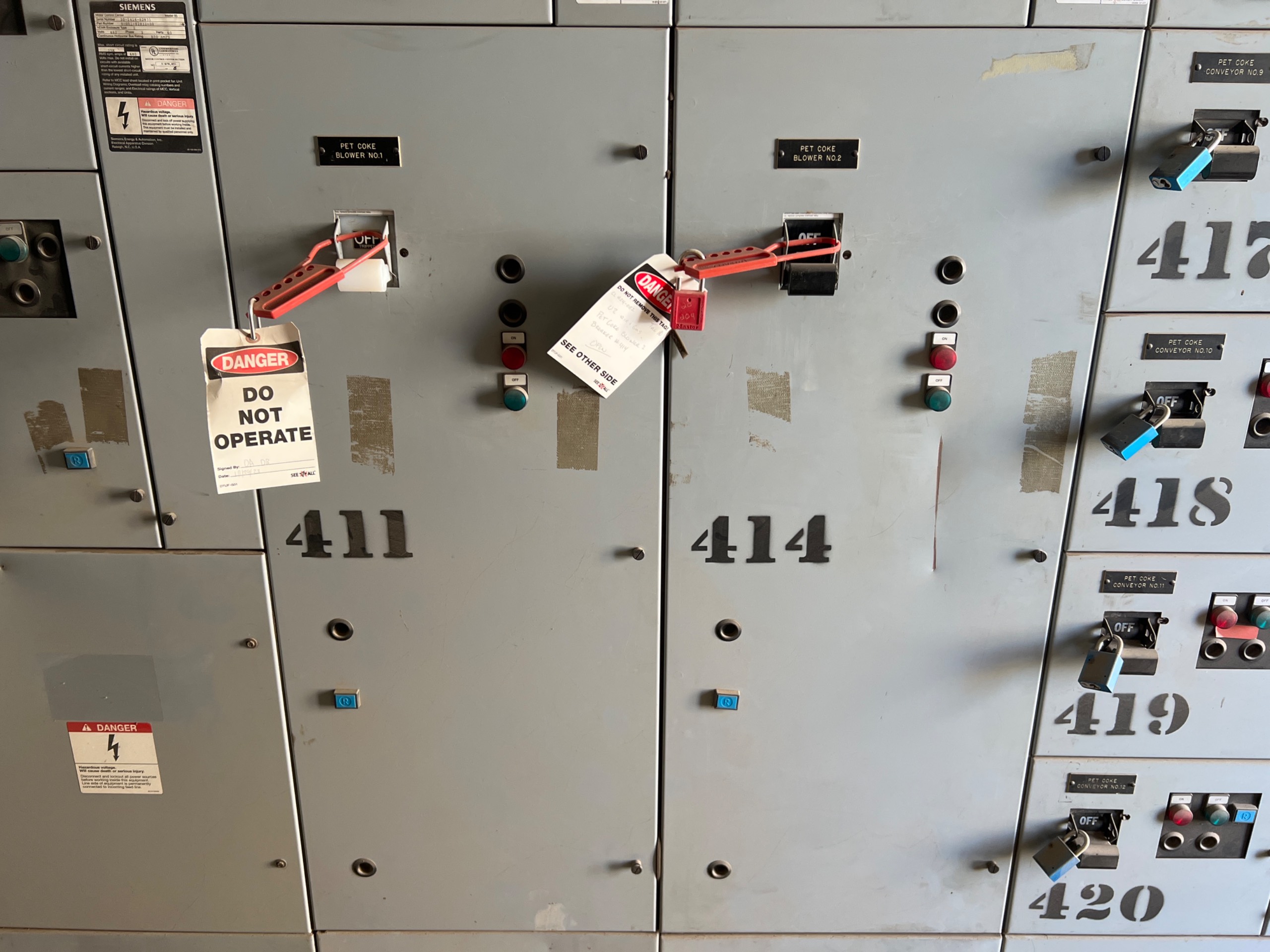 BULK QTY OF SIEMENS 95 MCC