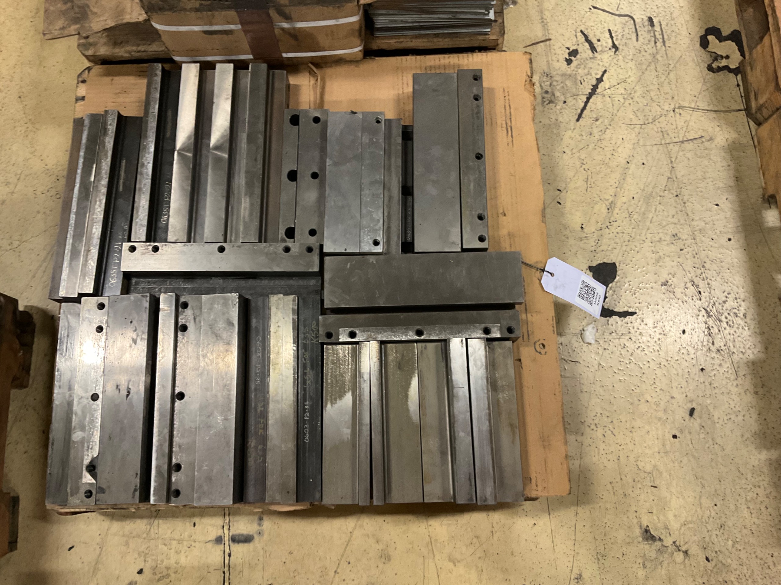 BULK QTY OF DIE PLATES PRESS PARTS