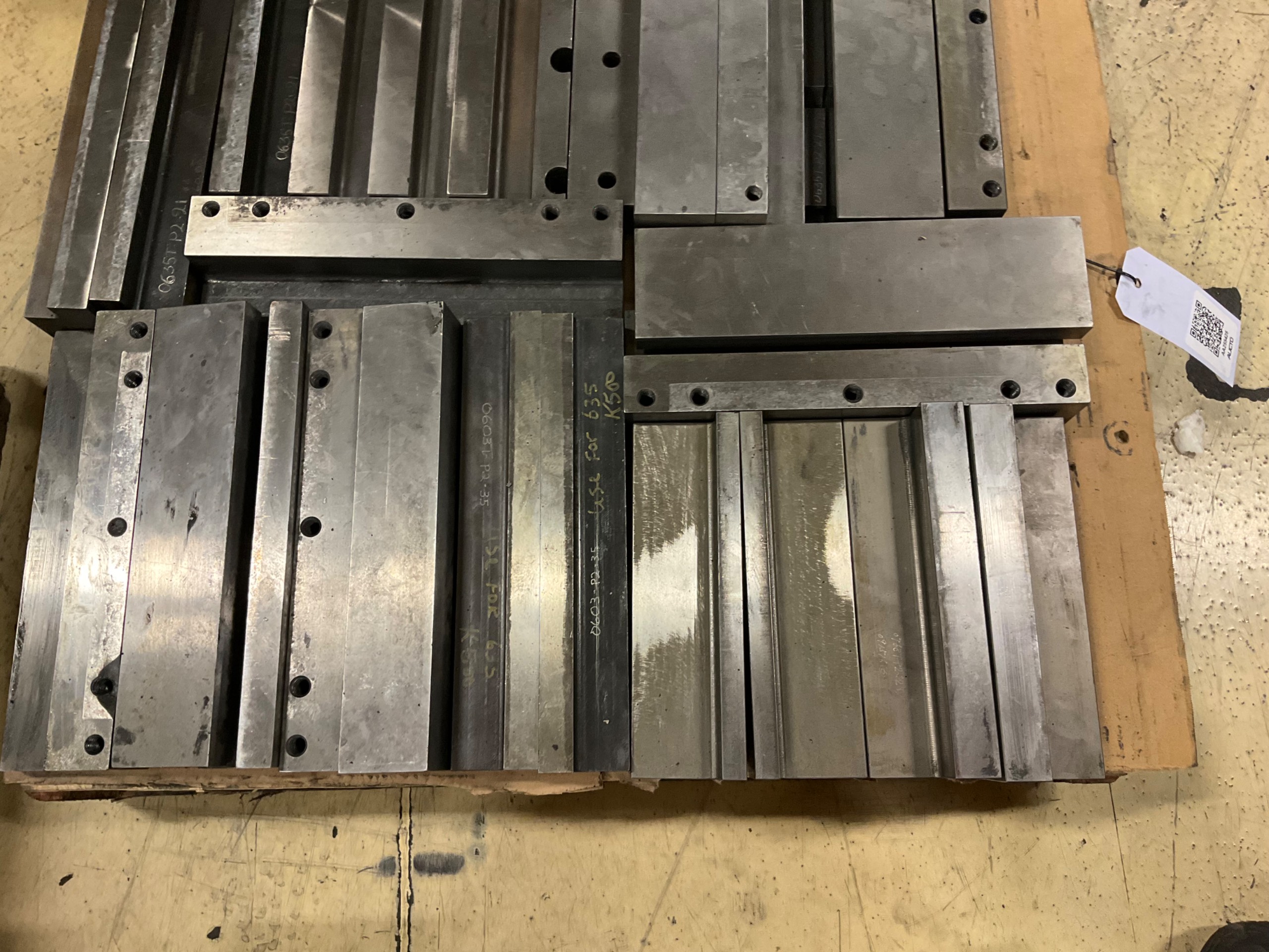 BULK QTY OF DIE PLATES PRESS PARTS