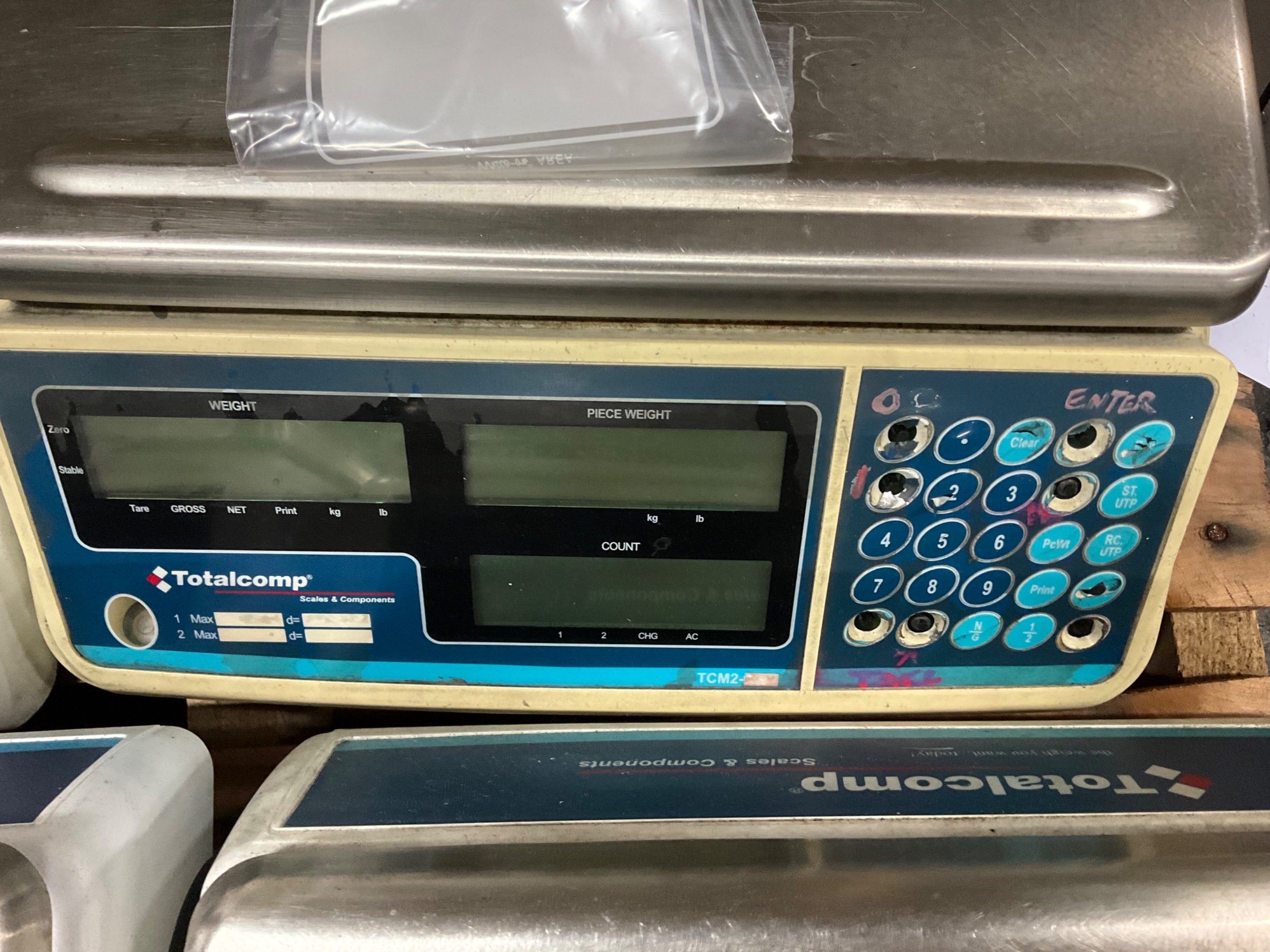 QTY 4: TOTALCOMP TCM2 SCALES