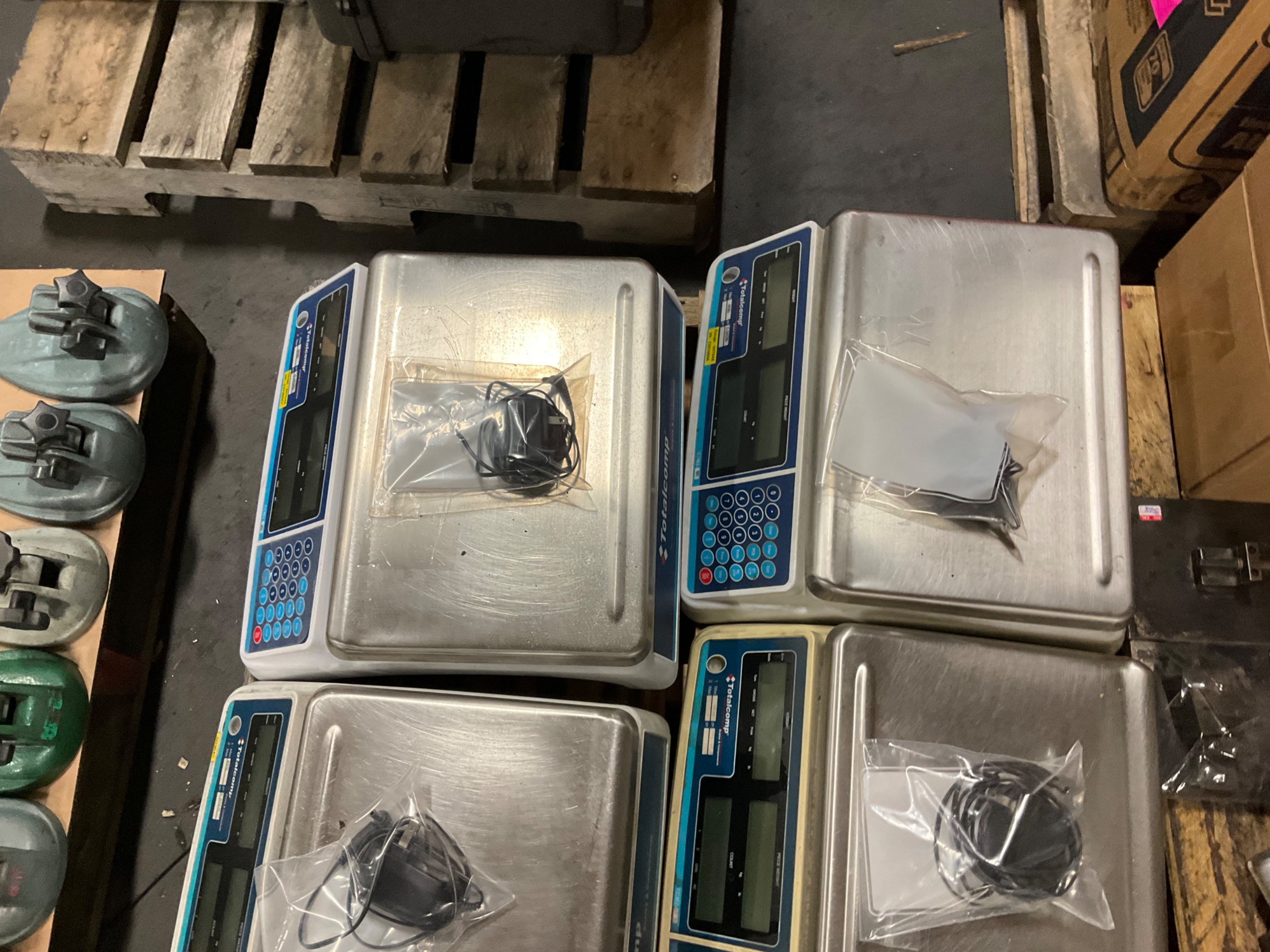 QTY 4: TOTALCOMP TCM2 SCALES