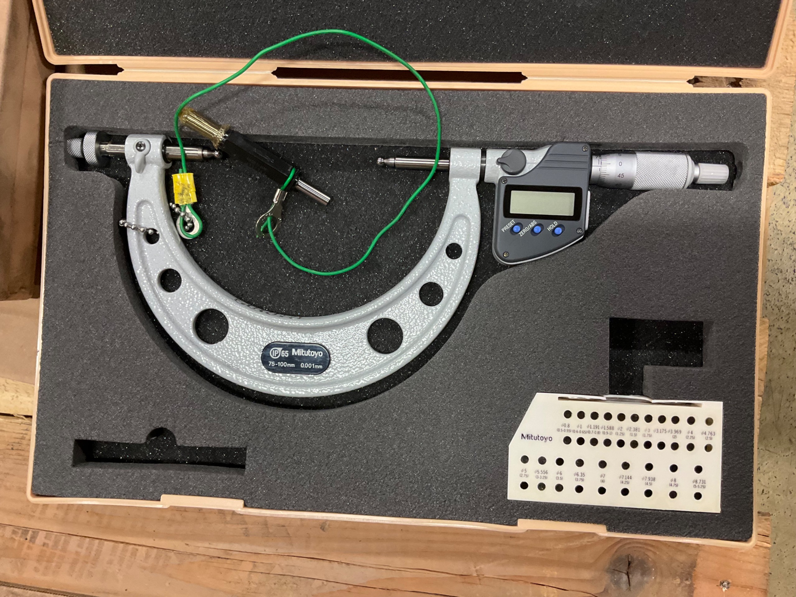 QTY 11: MITUTOYO MICROMETERS