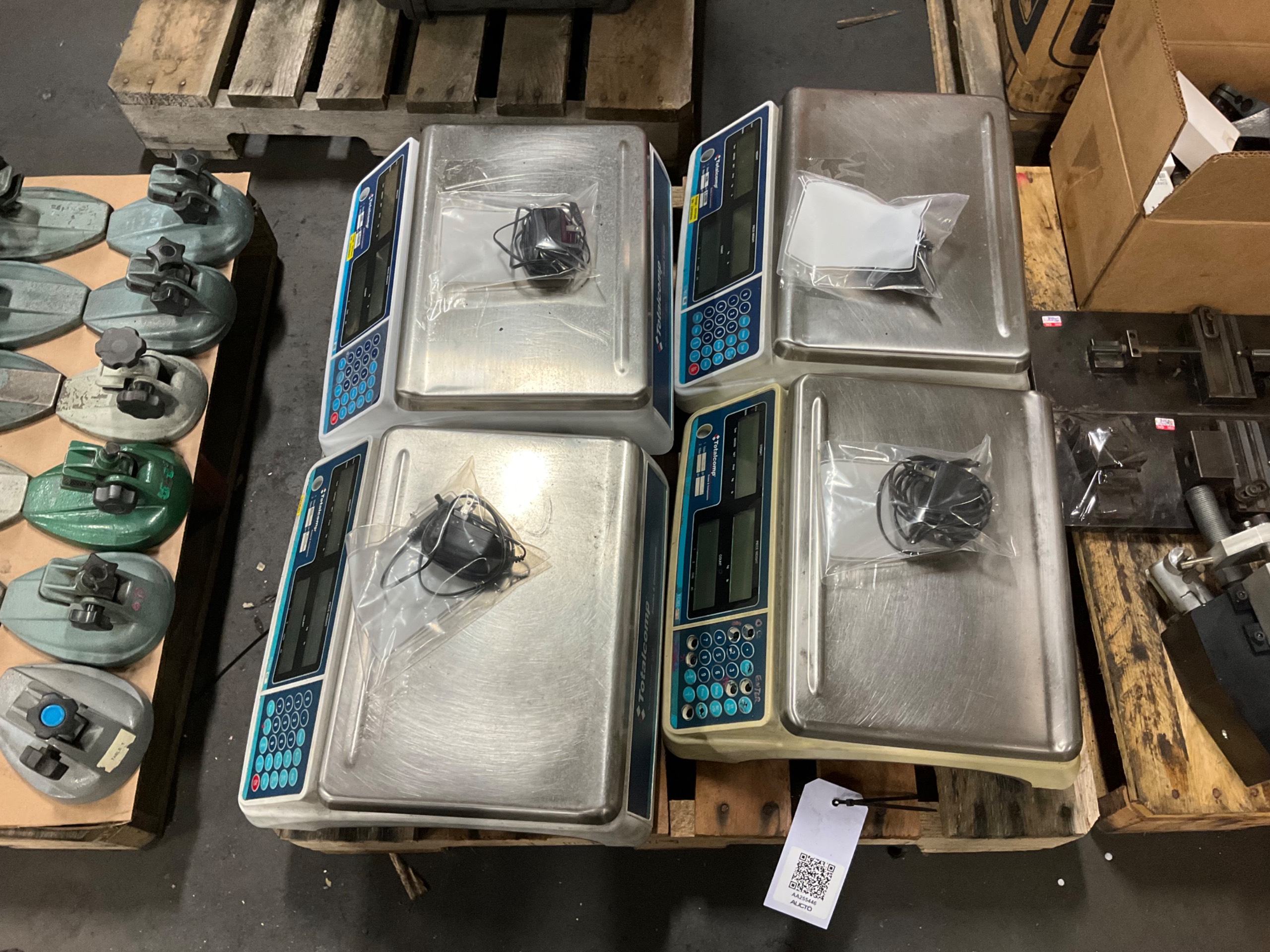 QTY 4: TOTALCOMP TCM2 SCALES