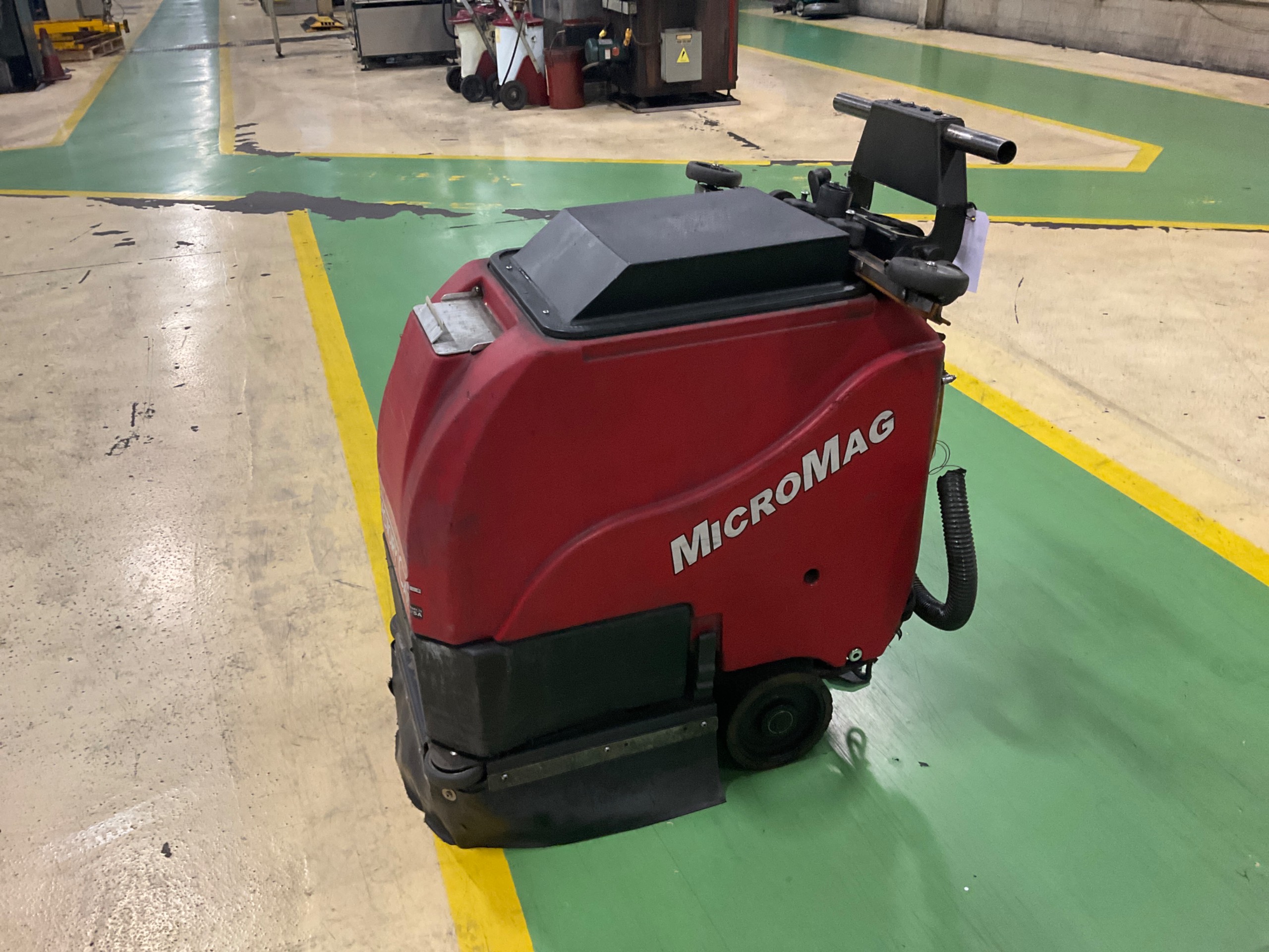 FACTORY CAT MICROMAG FLOOR SCRUBBER