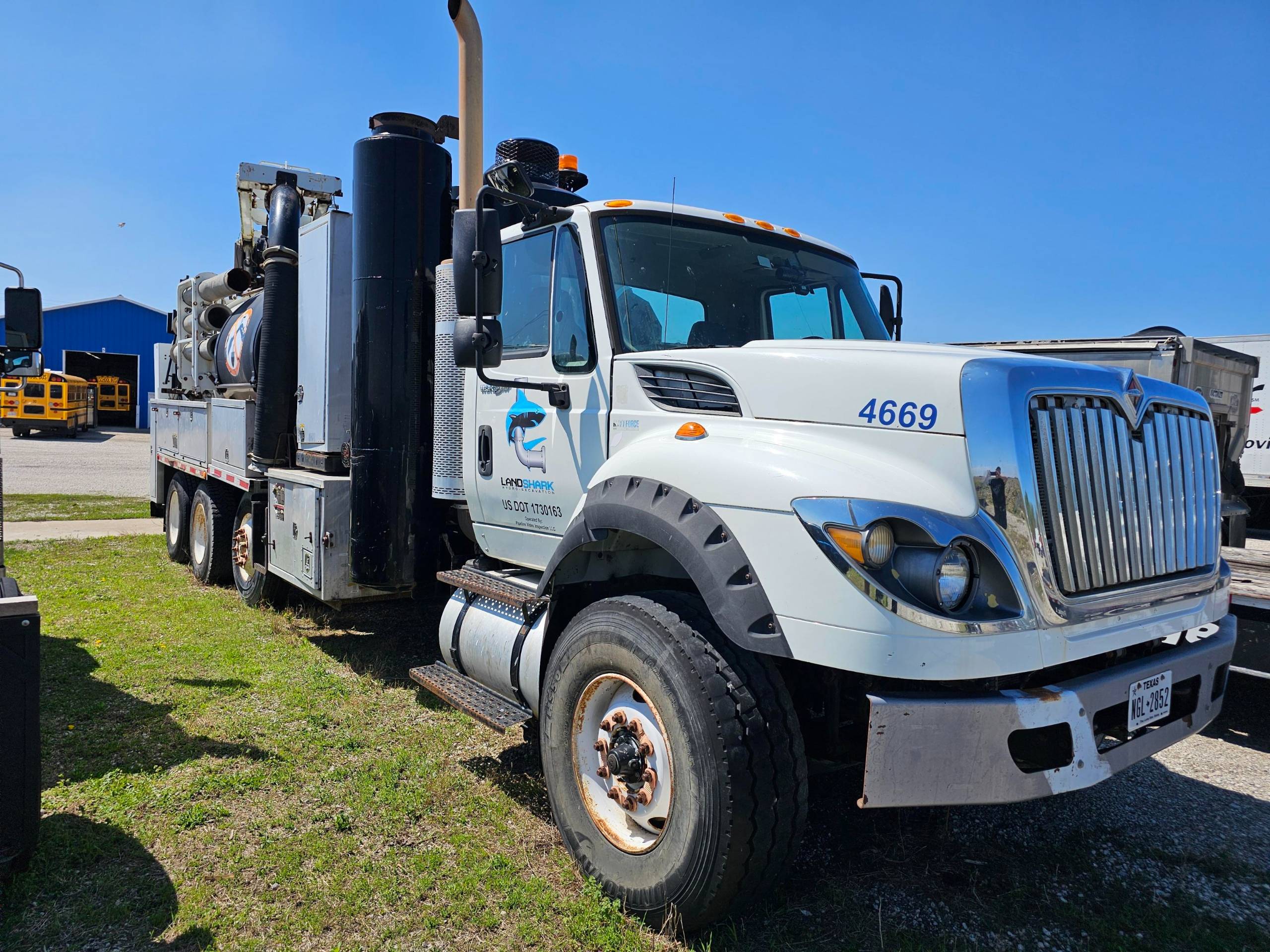 2012 INTERNATIONAL SF667 VACUUM TRUCK