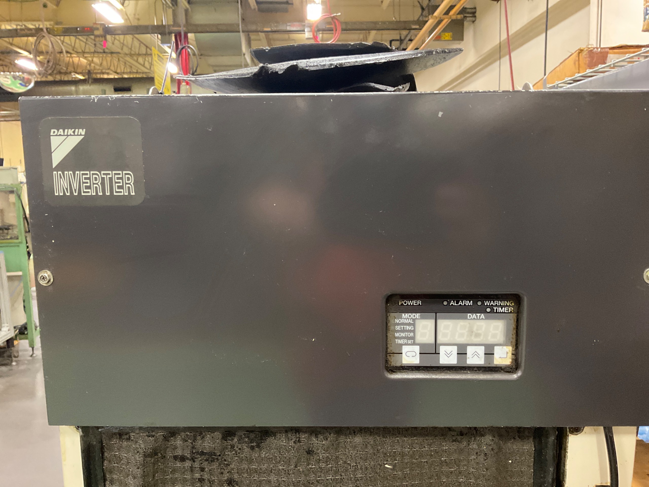 2017 DAIKIN AKJ569 OIL COOLING UNIT