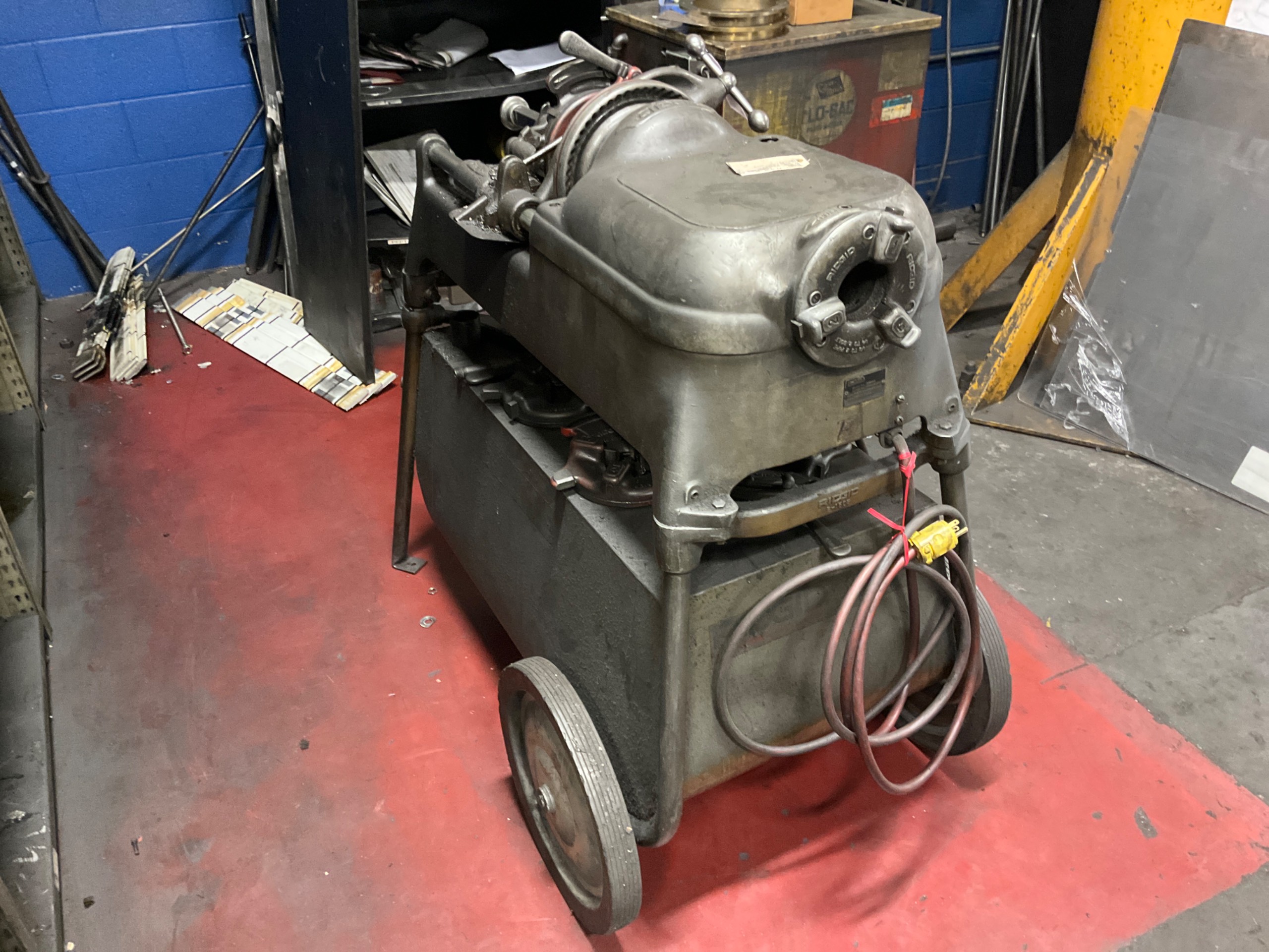 RIDGID 535 THREADING MACHINE