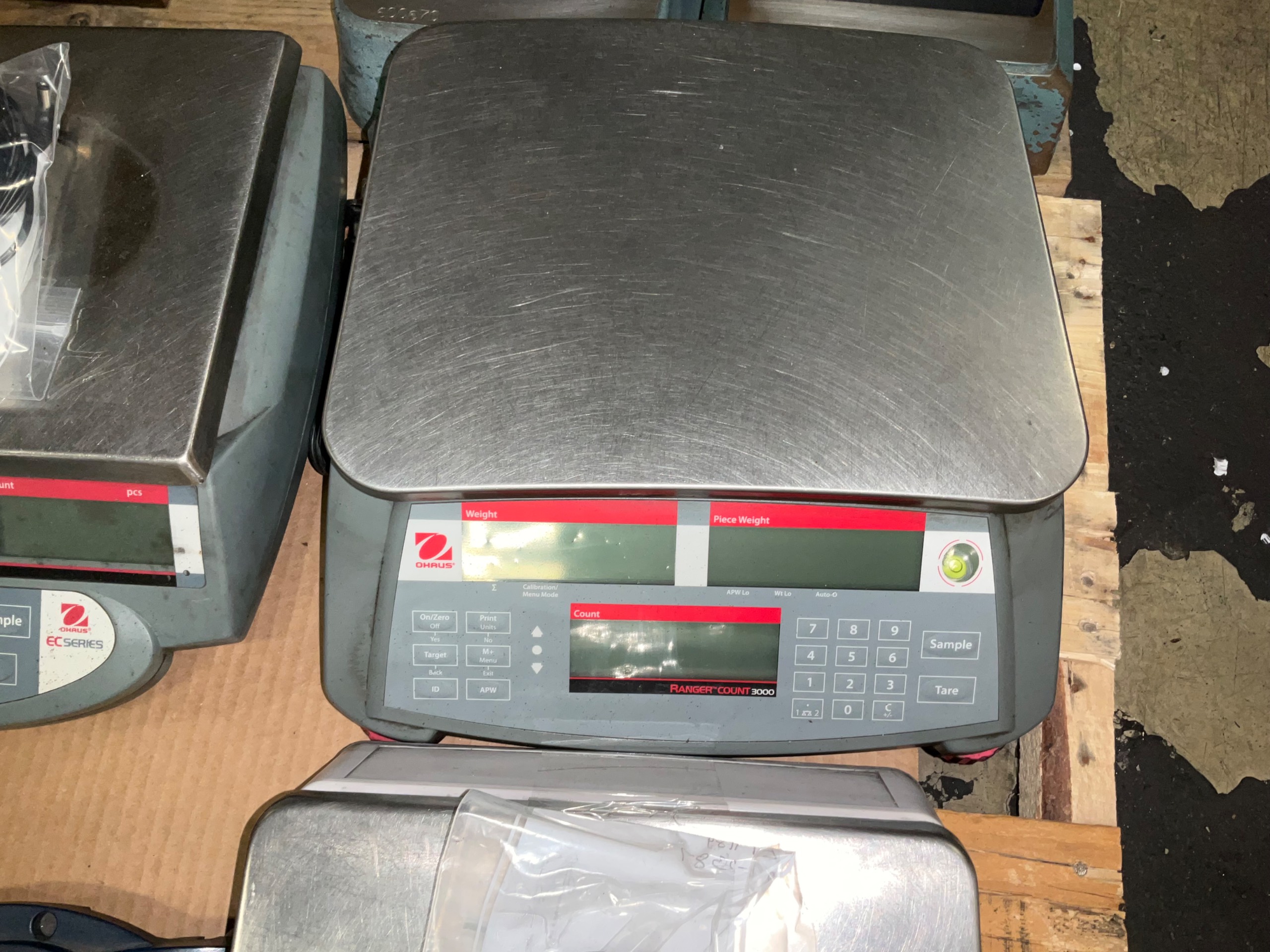 BULK QTY OF BENCH SCALES